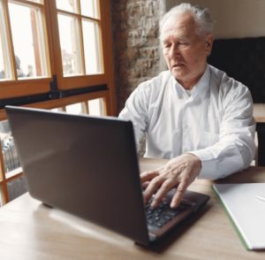 Introduction To Computers For Seniors: Your Location - Your Schedule
